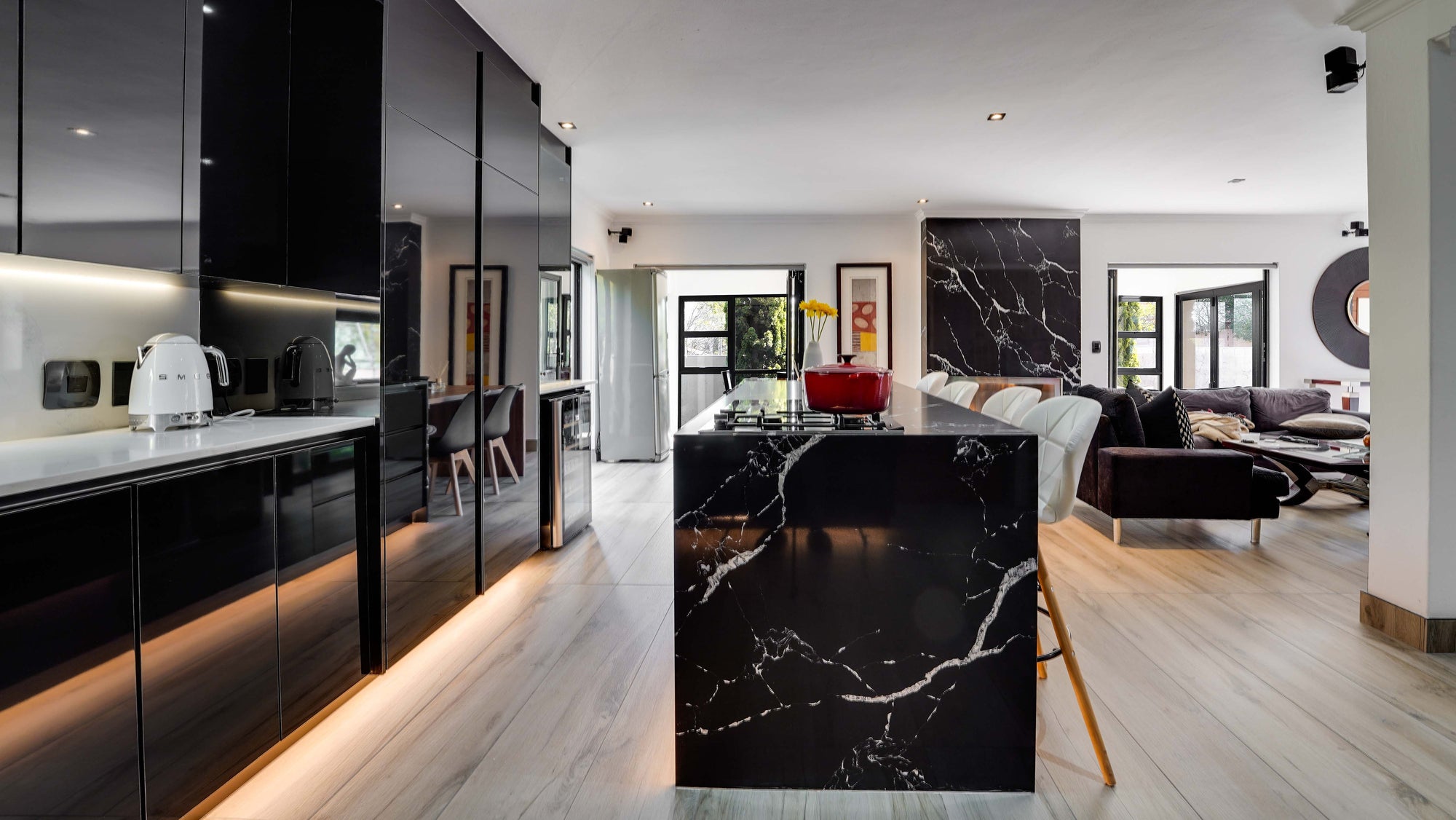 Fourways Kitchen – Moremi Kitchens