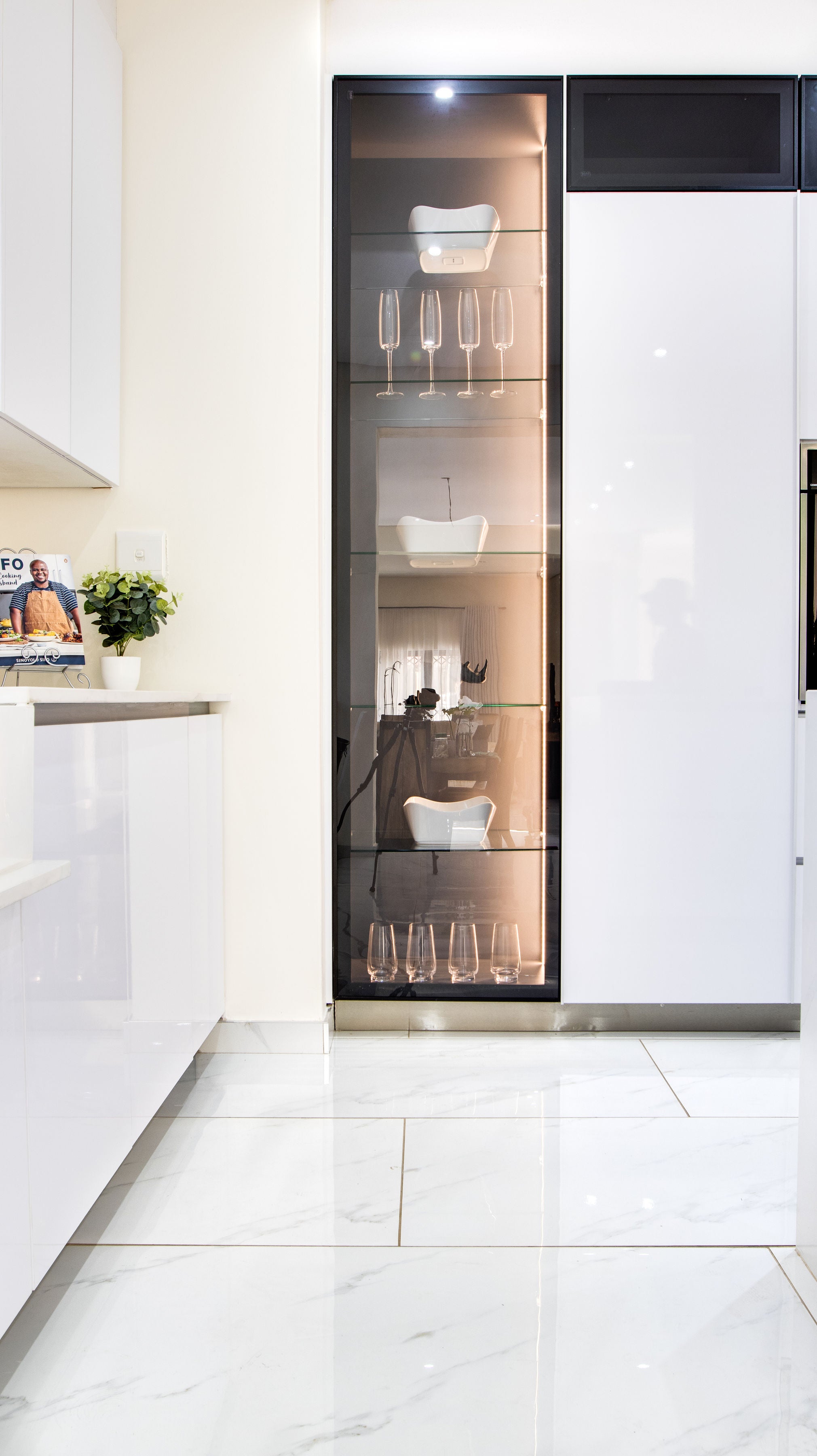 Randpark Kitchen – Moremi Kitchens